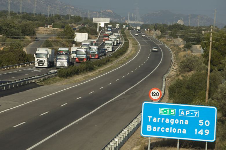 Entra en vigor el fin de los peajes en la AP-7 y la AP-2 - Transporte ...