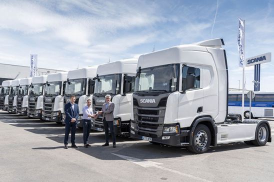 STEF Iberia incorpora 14 Scania Super a su flota - Transporte Profesional