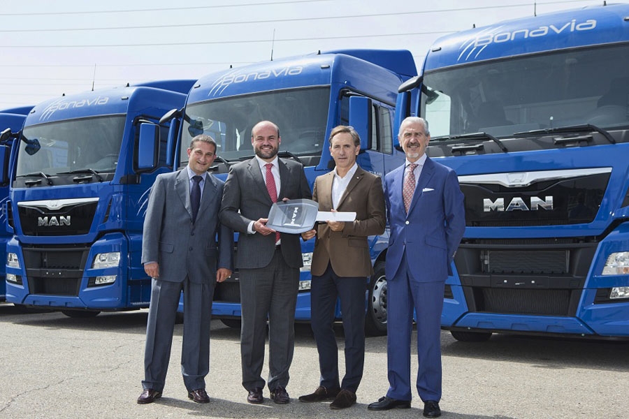 MAN entrega 11 camiones de un pedido de 30 al Grupo Sesé - Transporte ...