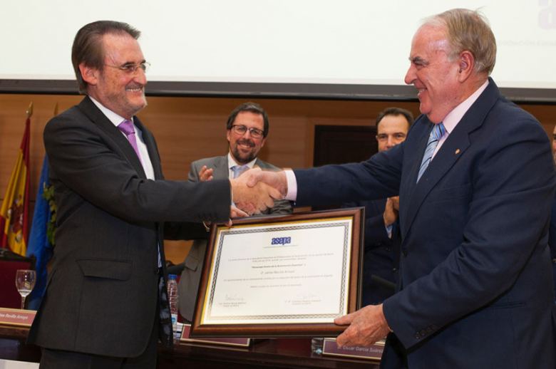 Jaime Revilla, reconocido como “Personaje ilustre de la automoción ...